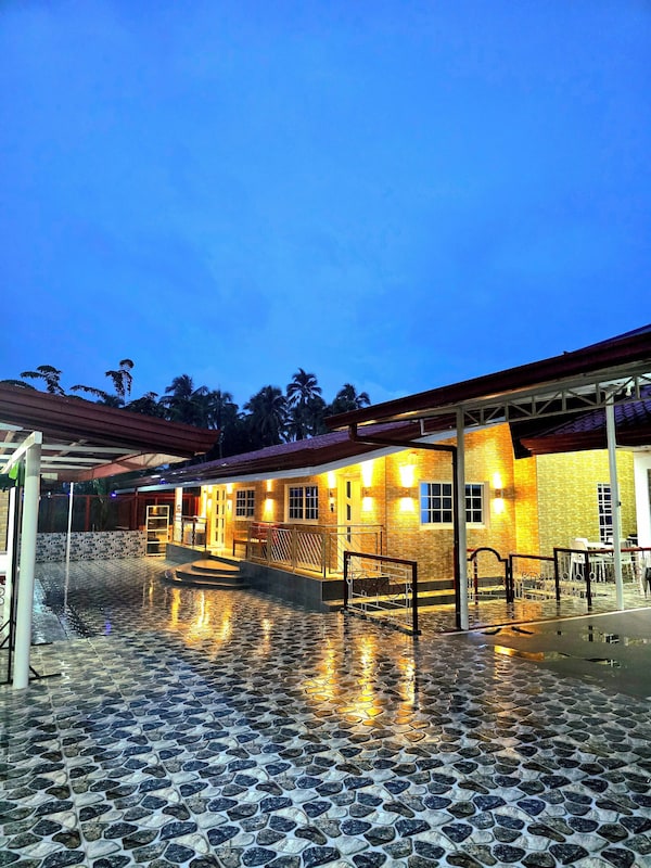 Jenessa's Bedsite, House, 90 M², Ac, Wifi, Netflix - Lanuza