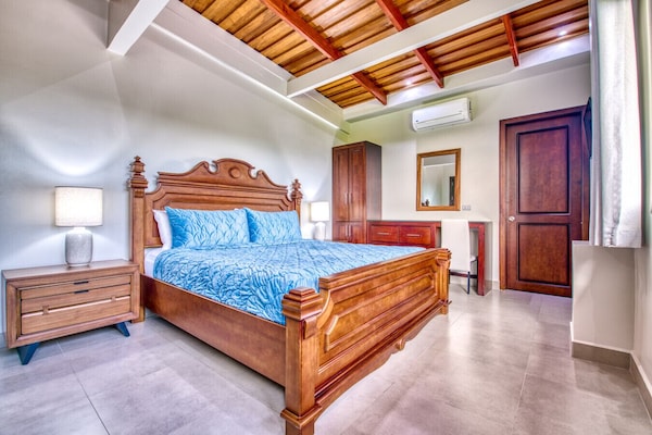 Luxurious 8-br Private Resort With Pool & Health Club. 5 Minutes From The Beach - Nosara