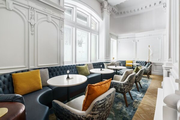 Queen Bed Room, The Algonquin, Historic Charm, Intimate Lobby, Near Times Square - Nueva York