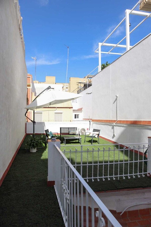 Private Terrace In Traditional House In Triana, Ten Minutes Walk From Downtown - Sevilla