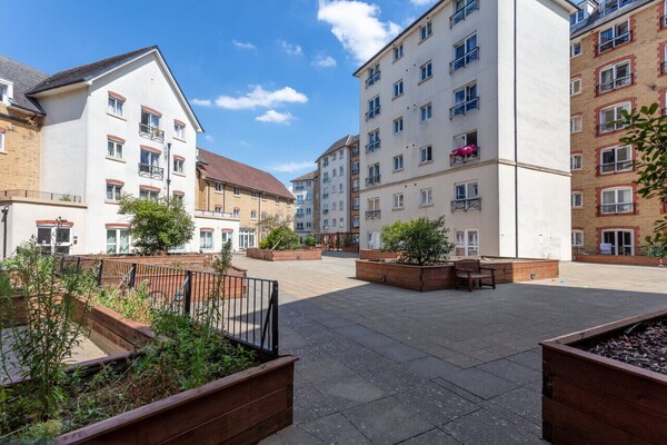 Executive Apartment In City Centre  Fast Wifi  Smart Tv  Free Gym Access - Northampton
