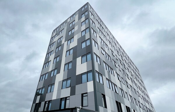 Exclusive 2 Bedrooms Apartments With Parking Spot - Birmingham