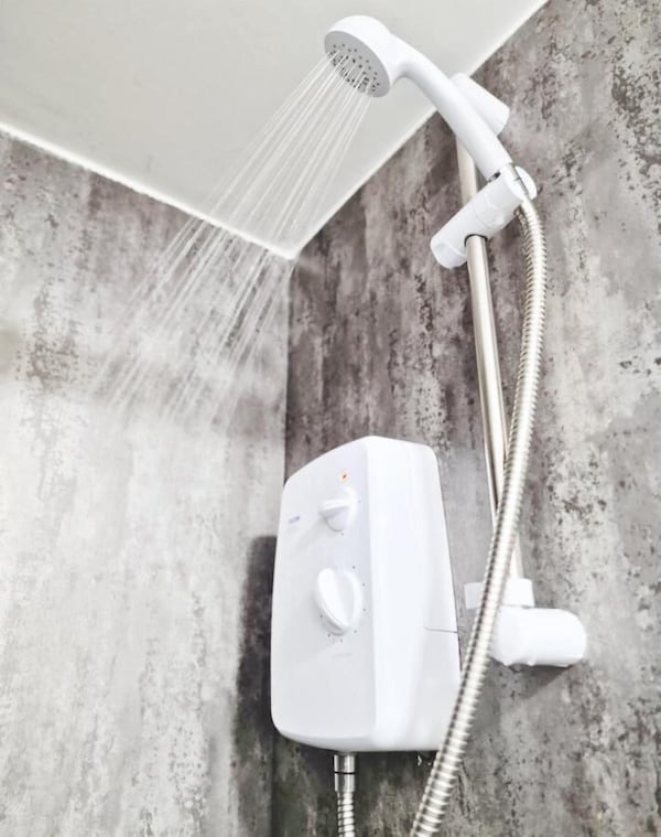 Modern Double Room With Ensuite With Shower Rm 3 - Burnley