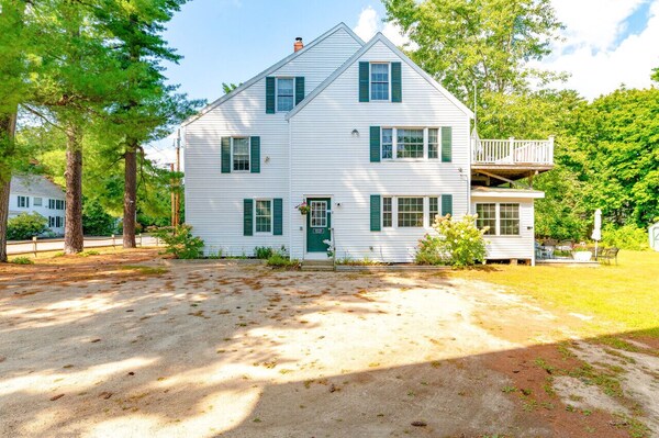 Location & Light! 3 Bed Right In N.conway Village - North Conway, NH