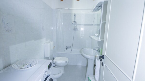 One-bedroom Penthouse Apartment - Riva del Garda