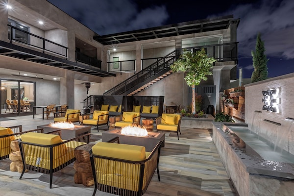 Two Stylish Rooms, Four Queen Size Beds, Fitness Center, Chill Spots, Parking - Rancho Palos Verdes, CA
