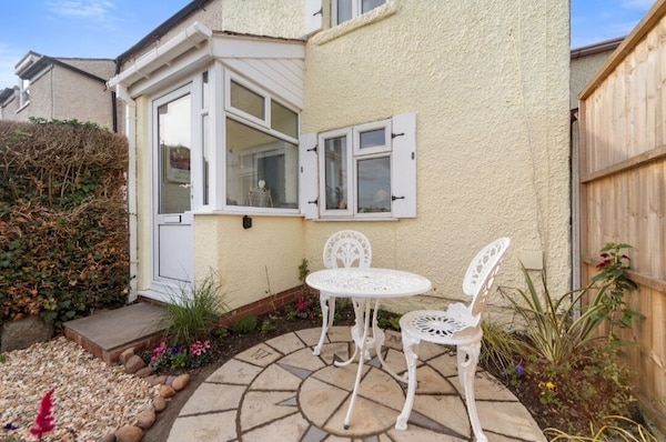 Cottage On The Common - Malvern
