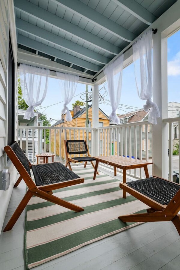 Charleston Style Full Duplex - 2 Blocks To King St - James Island, SC