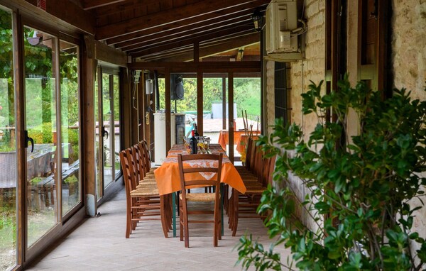 Stunning Home In Sassoferrato - Pergola