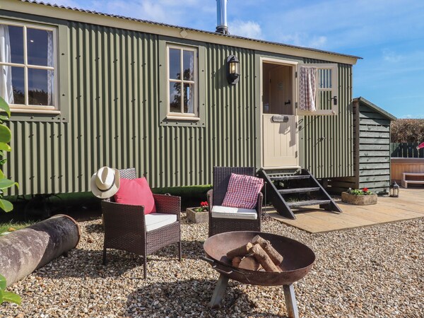 Shepherds Bliss, Romantic, With Hot Tub In Cheriton Fitzpaine - Crediton
