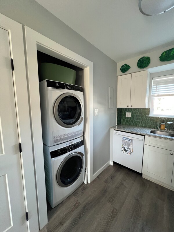 Lovely Beach Condo At Lighthouse Point On Tybee Island In Savannah Georgia - Tybee Island, GA