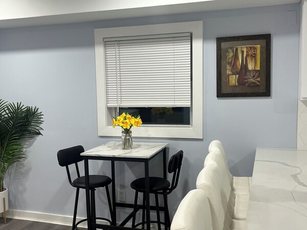 Cozy 2-bedroom Apartment In Wonderful Yonkers Close To Nyc - Yonkers, NY