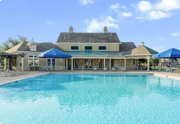 Spacious Clean Quiet Room In Shared New House In Anna With 2 Baths In House - BarnHill Vineyard, Anna