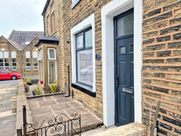 Double Room Signature Ensuite With Bath Rm 2 - Burnley