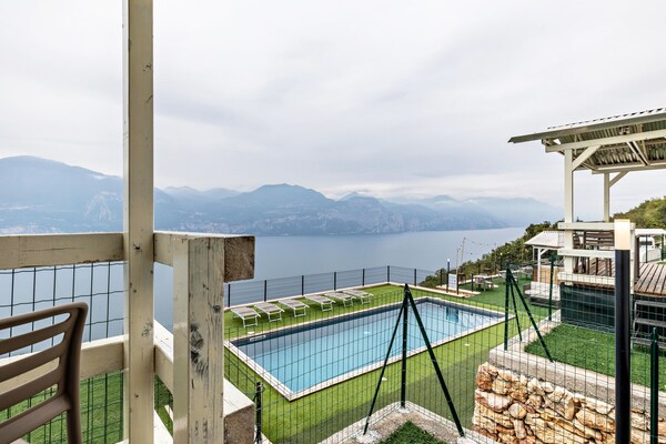 Mobile Home 'Genziana' Avec Vue Sur Le Lac, Wi-fi Et Climatisation - San Zeno di Montagna