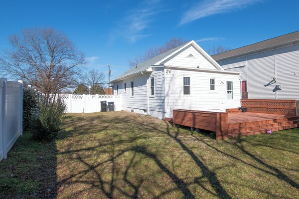 Charming 3-bedroom Bungalow With Ac, Fitness Room, Wifi In Fredericksburg - Fredericksburg, VA
