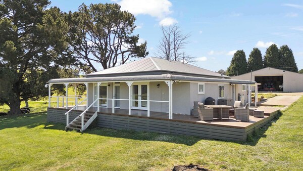 Rosevilla Retreat - Beautiful Farm Getaway - Blue Mountains