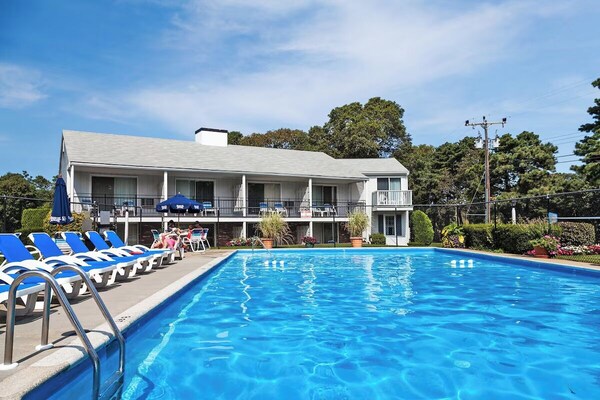 Family Stay In South Yarmouth With Balcony/patio | Relaxing Outdoor Pool - Cape Cod Rail Trail, Brewster