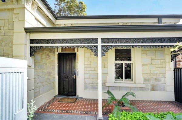 Gorgeous Sandstone Villa In The Heart Of Norwood - Stirling