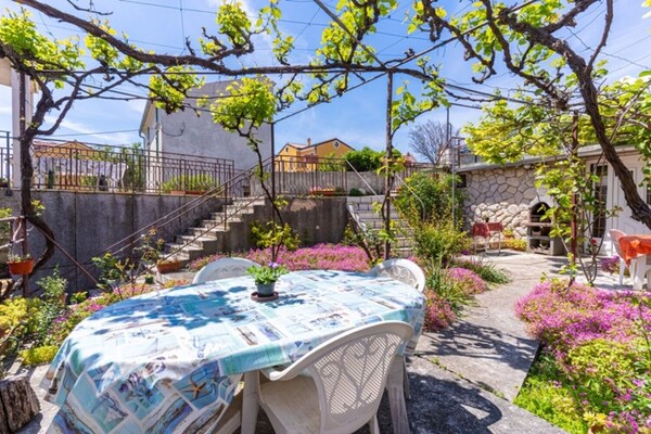 Apartment Mici 2 (108661-a1) - Cres - Island Cres - Cres, Croatia