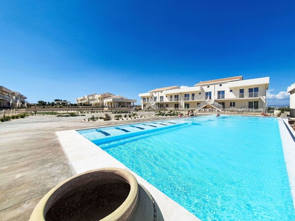 Bellissimo Appartamento Per 4 Ospiti Con A/c, Wifi, Piscina, Tv, Terrazza E Parcheggio - Pachino