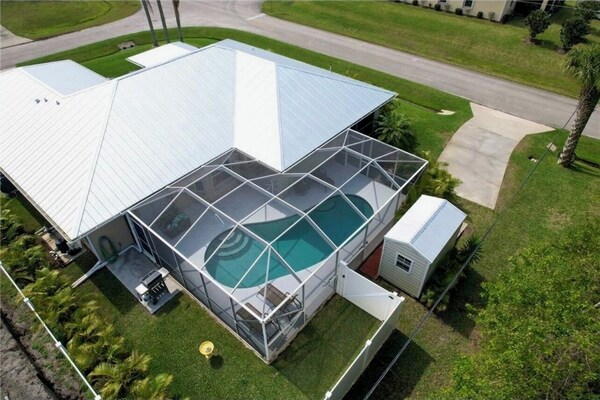 Pool Retreat & Minutes To The Beach! - Sebastian, FL