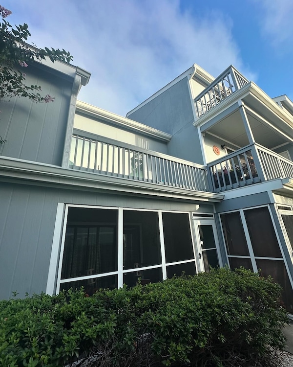 Cozy 2br 3bd, Loft Style Condo In Beautiful Surfside Beach, With Pool & Hot Tub - Surfside Beach, SC
