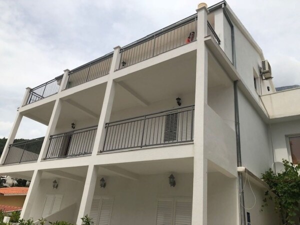 Apartments Eddie (102661-a1) - Baska Voda - Brela