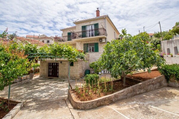 Appartamento Zvone (103651-a2) - Supetar - Isola Di Brac - San Pietro della Brazza