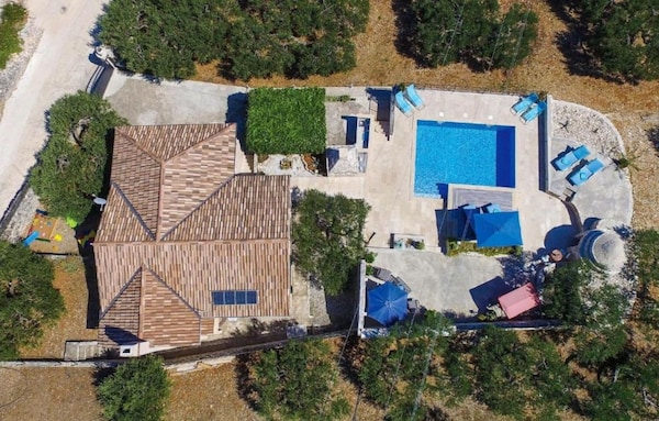 House Ita (106351-k1) - Postira - Island Brac - Croatia