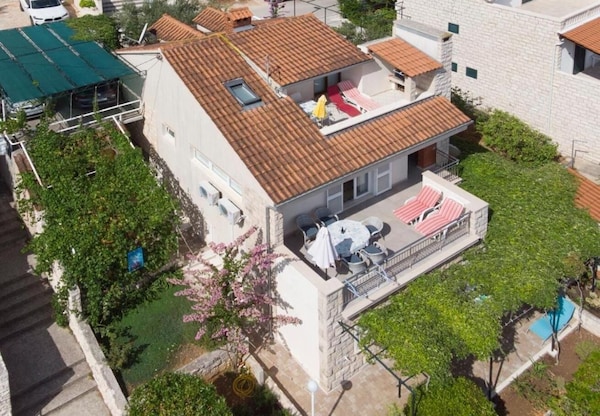 Apartments Damir (107771-a1) - Postira - Island Brac - Omiš