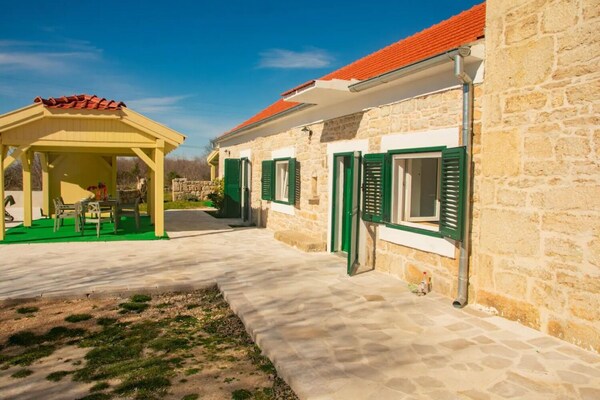 House Villa Karaga (11178-k1) - Oklaj - Knin