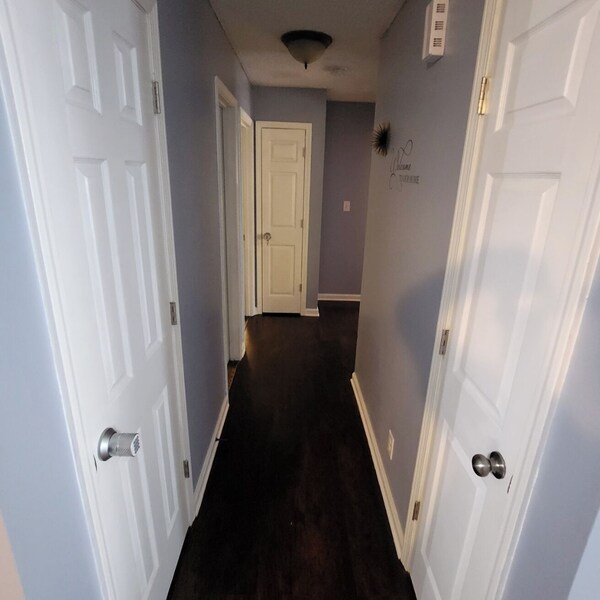 Senseney Cottage~pet Welcome, Fenced Yard - Clarksville, TN