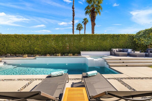 Via Elegante -Designer Home In Rancho Mirage, Pool, Spa, Bbq. Mountain View - Rancho Mirage, CA