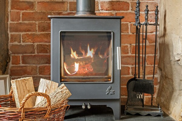 Cosy Cottage In Charming Crich, Log Burner, Peak District - Pet Friendly - Belper