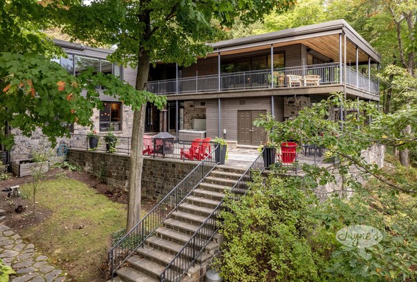 Lakefront Masterpiece In The Heart Of Huntsville - Indoor Pool Too! - Huntsville