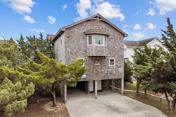 Experience Oceanside Living At 7194 - Southern Grace In Waves, Nc - 4br, 3ba, Pet-friendly! - Outer Banks, NC