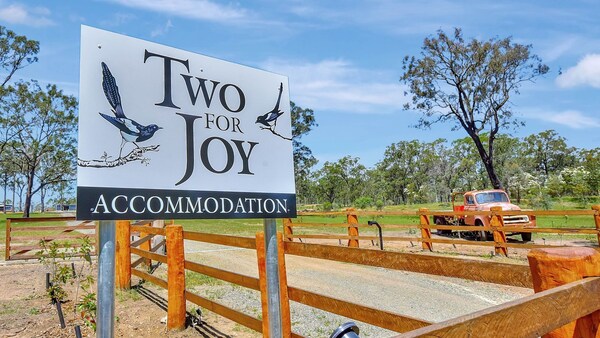 Two For Joy Estate. Sleeping 12, 2 Cottages - Pokolbin