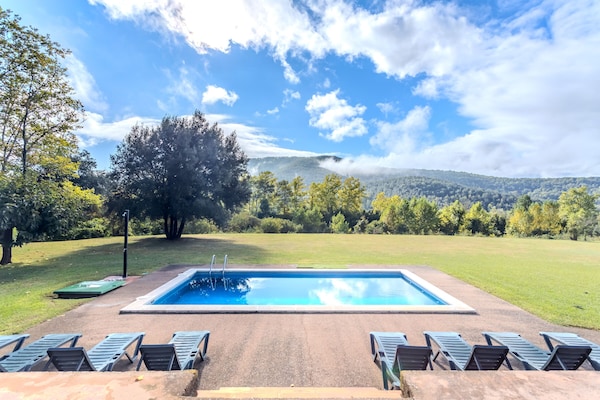 Country House 'Can Mestrehumà' With Private Pool, Private Terrace And Private Garden - Rupit