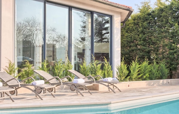 2 Bedroom Amazing Apartment In Pula - Pula