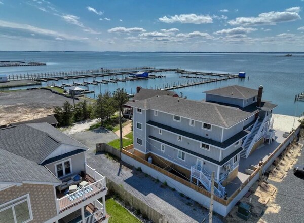 Spectacular Sandy Beach & Private Dock Retreat In Charming Dewey Beach- Ac/wifi - Rehoboth Beach, DE