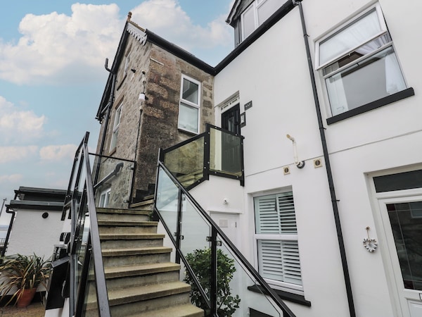 5 Lyonesse Apartments, Pet Friendly In St Ives - St Ives