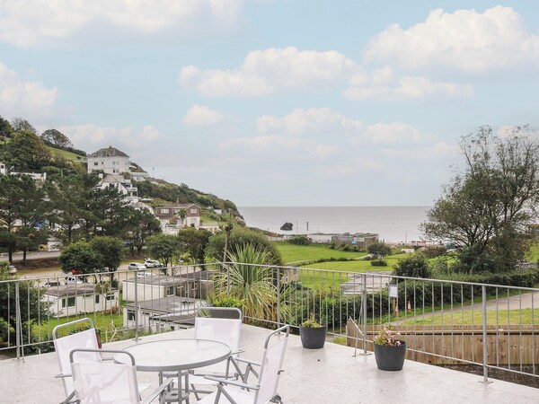 Shells Cottage, Pet Friendly, With A Garden In Looe - Looe