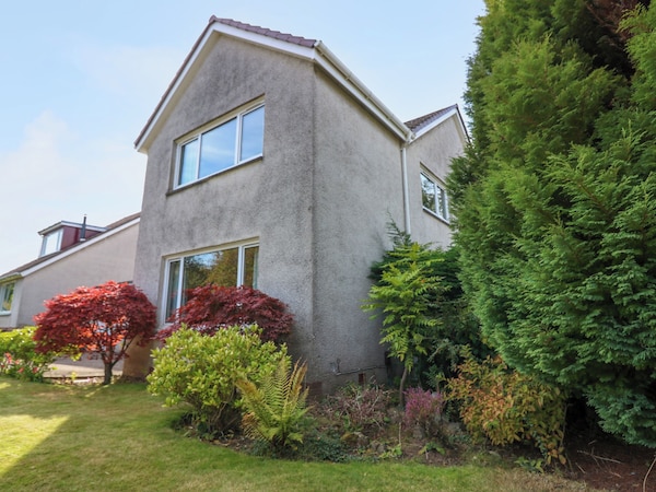 Belle A'ron, Family Friendly, With A Garden In Perth - Fife
