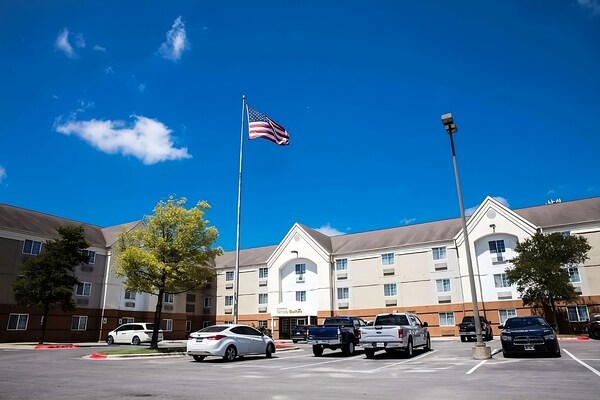 Your Home Away From Home! Short Drive To Mckinney Falls State Park, Pet-friendly - Buda, TX