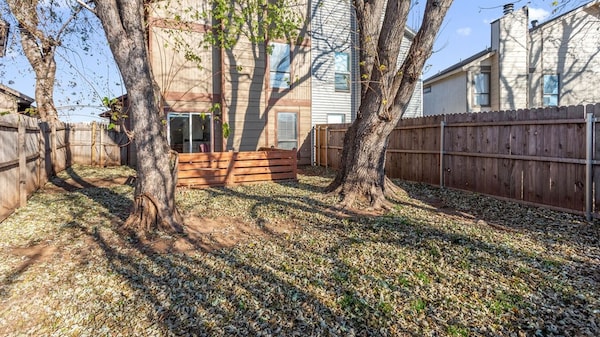 This Is The Perfect Place To Enjoy The Private Space Away From The Everyday Demands We All Face - Edmond, OK