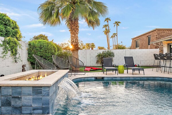 Scottsdale Magic~pool, Spa, Pool Table, & Arcade - Scottsdale, AZ