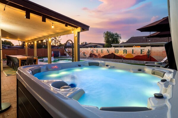 Indoor Slide~hidden Speakeasy-hot Tub-sport Court - Glendale, AZ