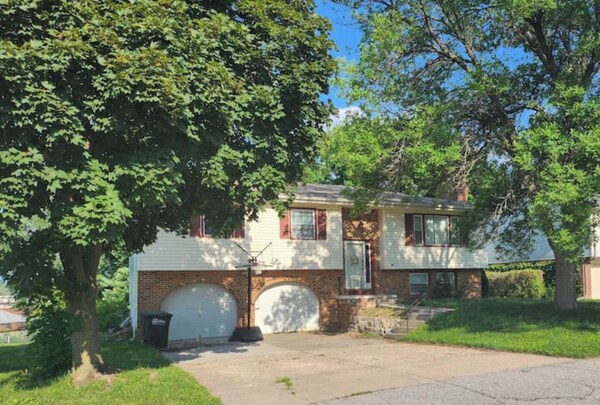 Nw Omaha Home, Fit For Families - Omaha, NE