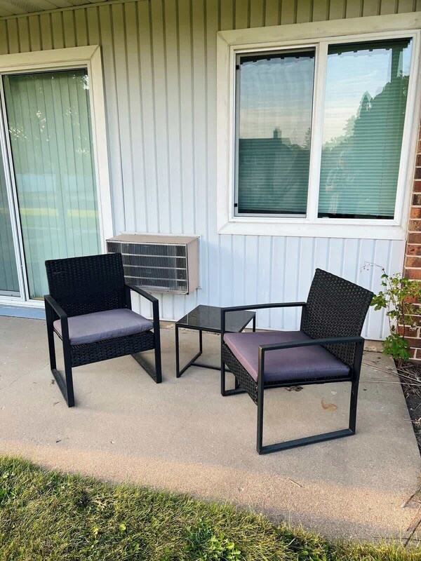 1 Bedroom - 1220 Canterbury Ct - Cottage Grove, WI